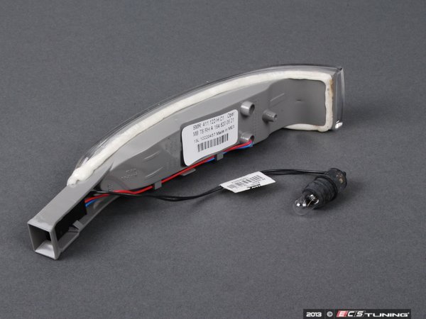 Genuine Mercedes Benz - 1648200621 - Mirror Turn Signal Assembly
