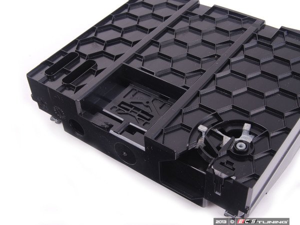 Genuine Mercedes Benz - 1646801152 - HOUSING