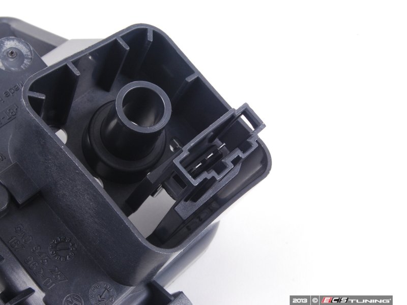 Genuine Volkswagen Audi - 5K0945257 - Outer Tail Light Bulb Holder ...