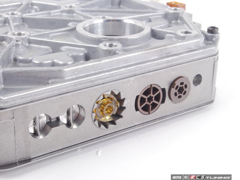 Genuine Volkswagen Audi - 01M325039F - VALVE BODY (01M 325 039 F)