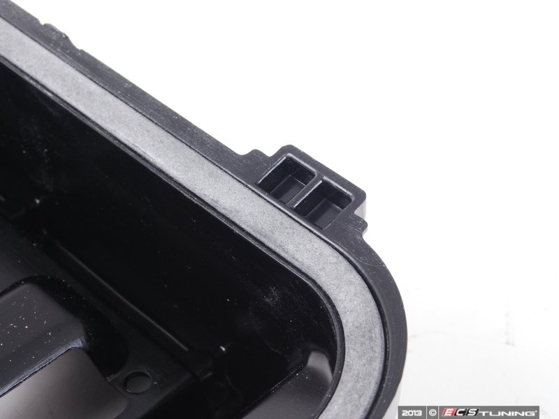 Genuine Volkswagen Audi - 8E0941158B - Low Beam Headlight Cap - Right ...