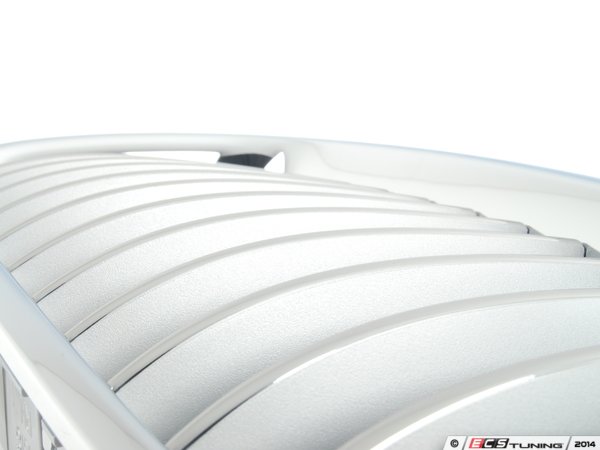 Genuine BMW - 51137261356 - Chrome Kidney Grille - Right (51-13-7-261-356)