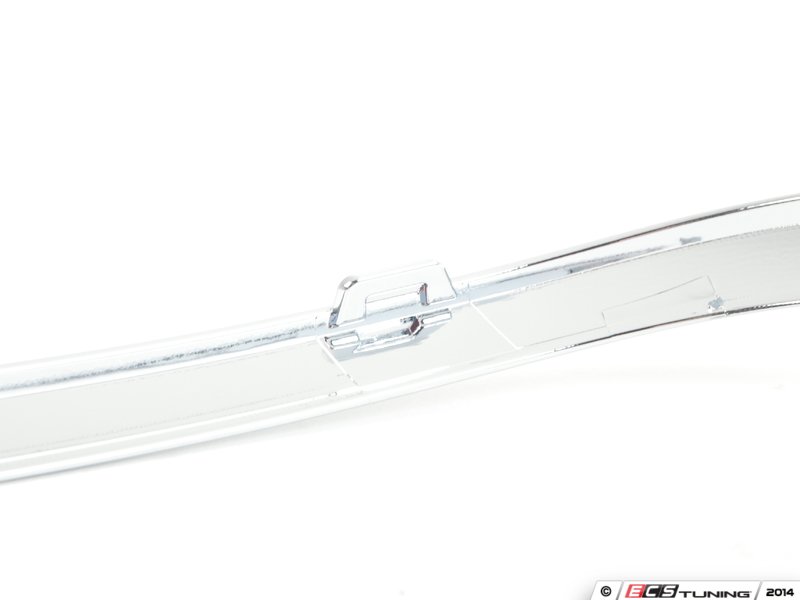 Genuine MINI - 52109806935 - Rear Taillight Chrome Surround - Left (52 ...