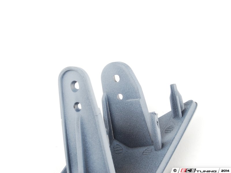 Genuine BMW - 51117371847 - F34 Headlight washer nozzle cover - left ...