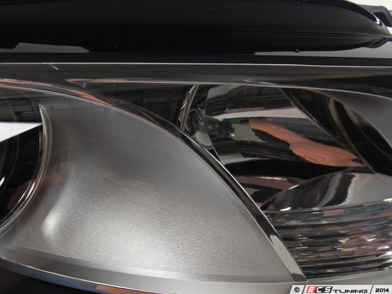 ECS News - Audi B8 A5 Valeo Euro Halogen Headlight Set