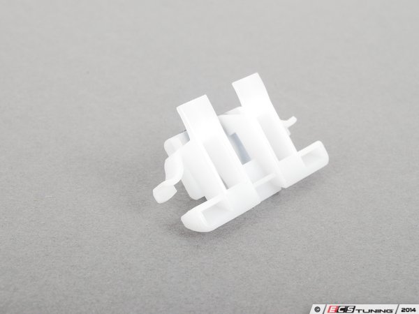 Genuine Volkswagen Audi - 8J0853909 - Side Skirt Clip - Priced Each ...