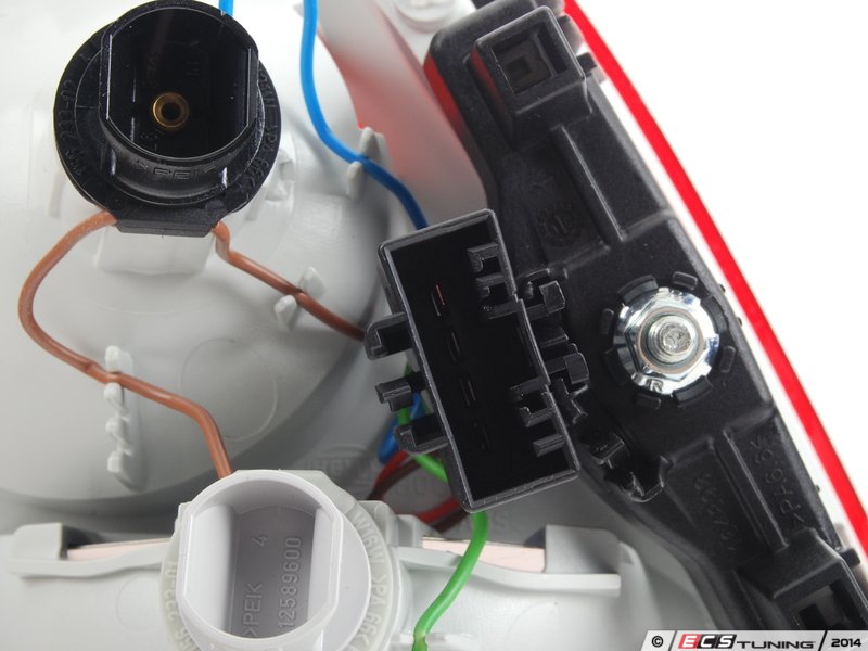 Genuine BMW - 63217177698 - Tail Light - Right (63-21-7-177-698)