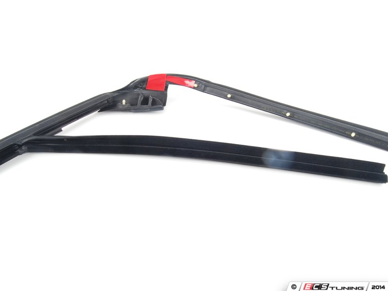 Genuine Volkswagen Audi - 4B5839439AD - Rear Window Seal - Left (4B5 ...
