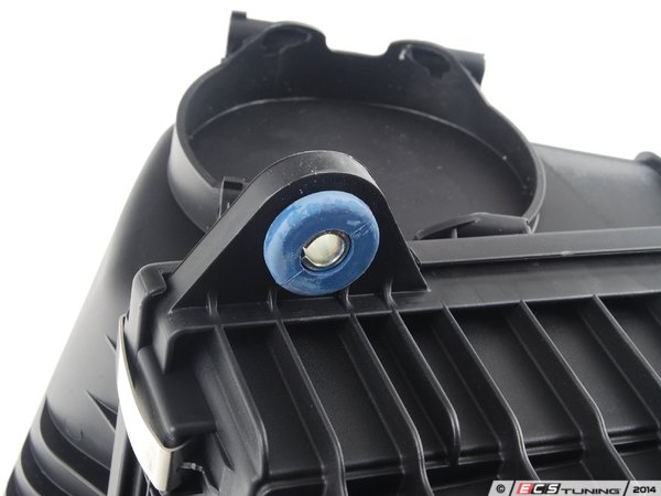 Genuine Volkswagen Audi - 7L6129607BF - Air Box - Right Side (7L6 129 ...