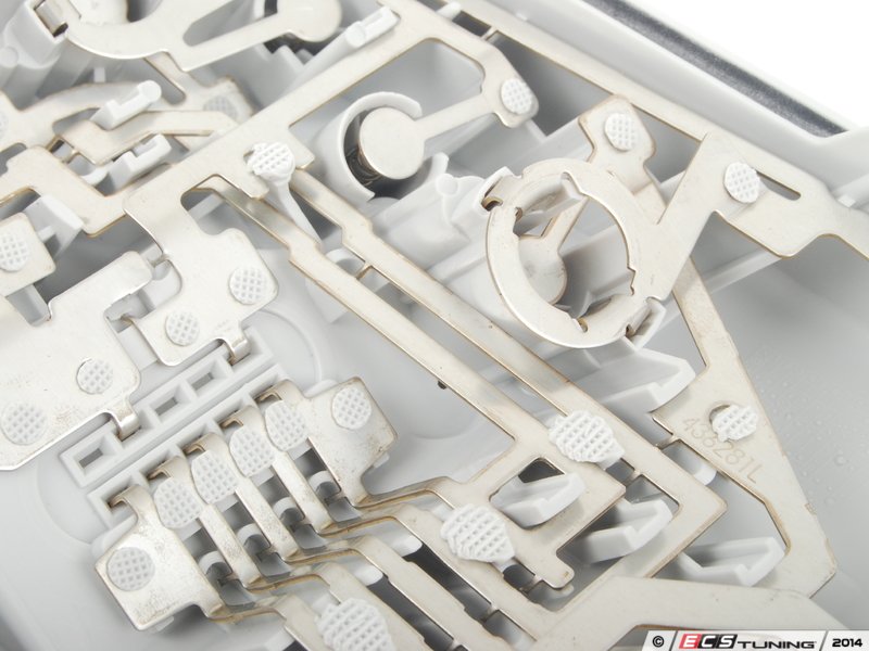 Genuine Volkswagen Audi - 4F5945221C - Outer Bulb Carrier - Left (4F5 ...