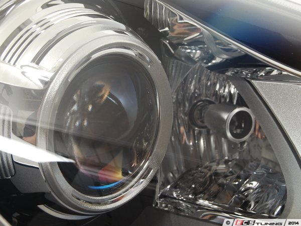 Genuine Porsche - 95863117801 - HEADLAMP RIGHT