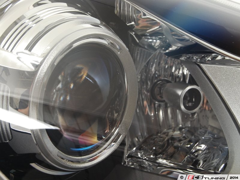 Genuine Porsche - 95863117801 - HEADLAMP RIGHT