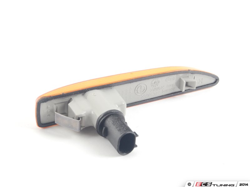 Genuine BMW - 63137164756 - Side marker Light - Right (63-13-7-164-756)
