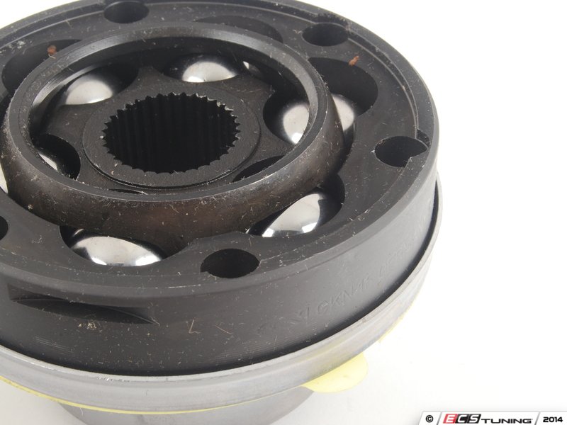 Genuine BMW - 26112282725 - CV Joint - W/ out knurled bushing (26-11-2 ...