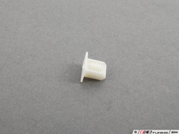 Genuine Volkswagen Audi - 373867646 - Stop Clip - priced each (373 867 646)
