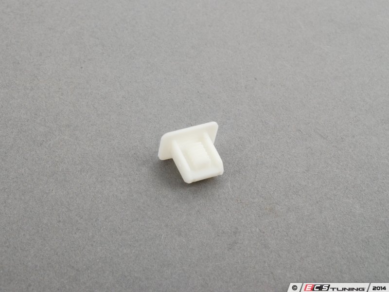 Genuine Volkswagen Audi - 373867646 - Stop Clip - priced each (373 867 646)