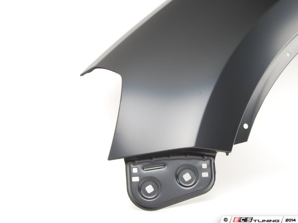 Genuine Volkswagen Audi - 7P6821105E - Front Fender - Left (7P6 821 105 E)