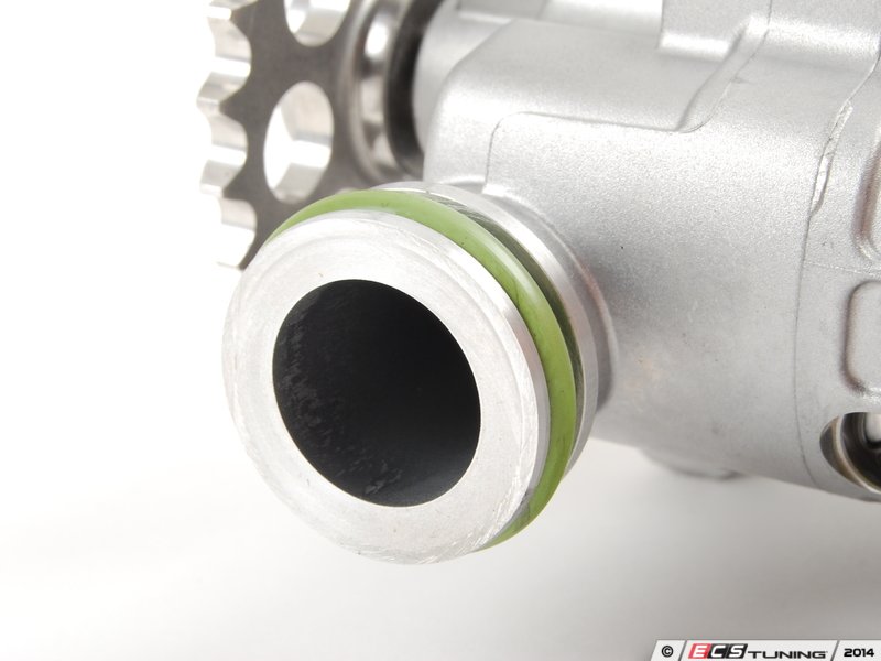 Genuine Mercedes Benz - 1371800801 - OIL PUMP