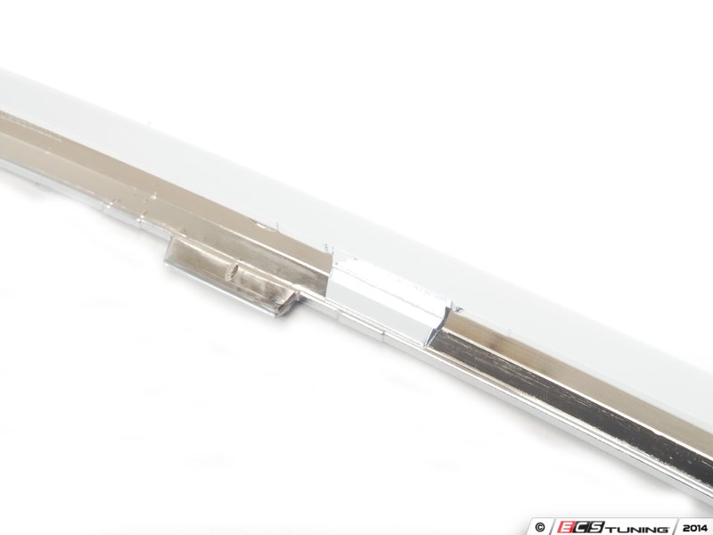 Genuine BMW - 51117197291 - MOULDING FRONT LEFT (51-11-7-197-291)