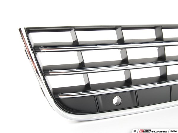 Genuine Volkswagen Audi - 7P6853671ERYP - Center grille (7P6 853 671 E RYP)