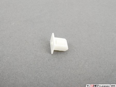 Genuine Volkswagen Audi - 373867646 - Stop Clip - priced each (373 867 646)