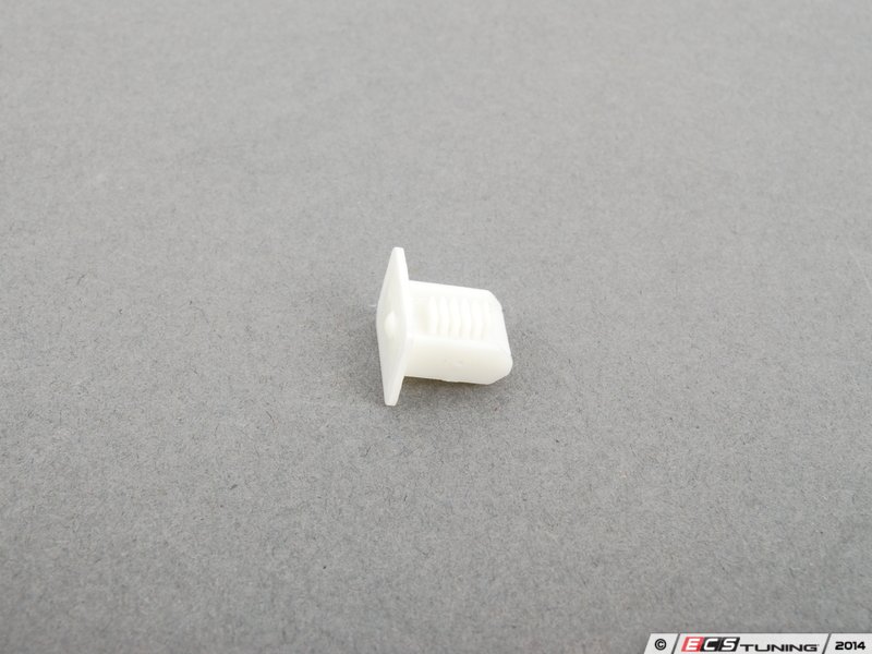 Genuine Volkswagen Audi - 373867646 - Stop Clip - priced each (373 867 646)