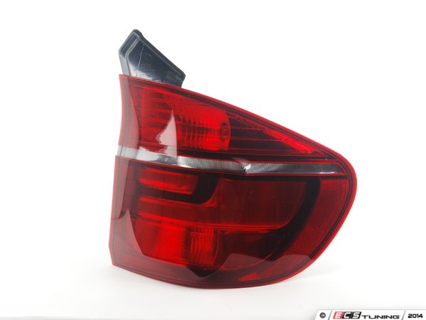 Genuine BMW - 63217227792 - E70 X5 LCI Tail Light - Right (63-21-7-227-792)