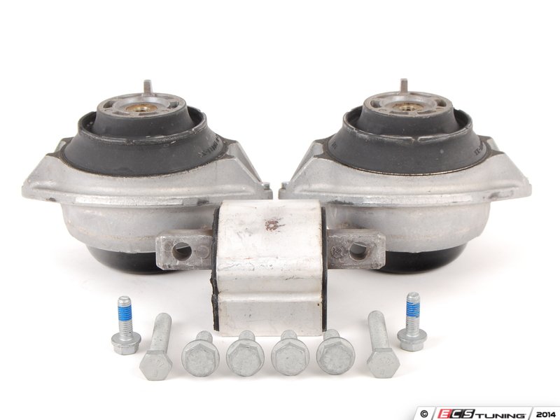 ECS News - Mercedes-Benz R129 SL-Class Drivetrain Mount Kits