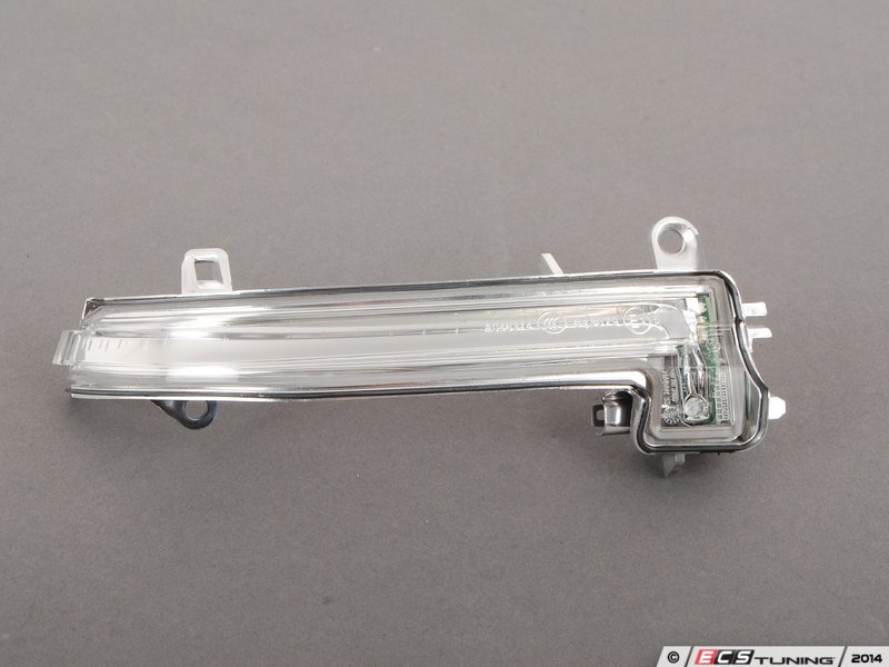 Genuine BMW - 63137280772 - Mirror turn signal - right (63-13-7-280-772)