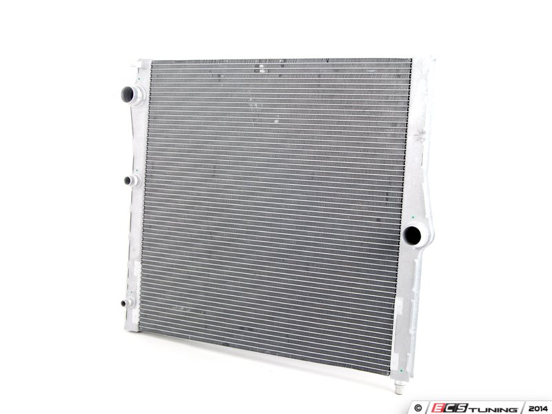 Genuine BMW - 17117576305 - Radiator (17-11-7-576-305)