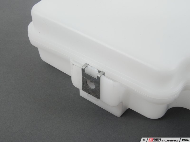 Genuine BMW - 61667162588 - Windshield Washer Fluid Reservoir (61-66-7 ...