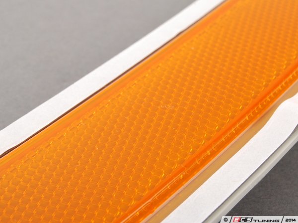 Genuine BMW - 63147274433 - Front Bumper Reflector - Set (63-14-7-274-433)