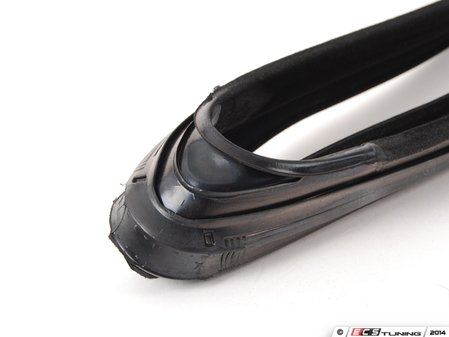 Genuine Mercedes Benz - 1647250325 - WINDOW RUN