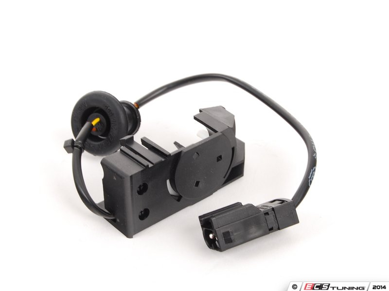 Genuine Porsche - 99661320600 - MICROSWITCH W\HARNES