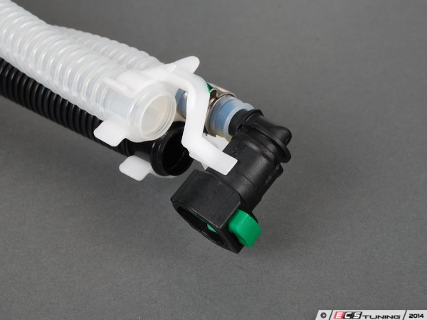 Genuine BMW - 16112283495 - E9X M3 Fuel Pump/Fuel Filter - transfer ...