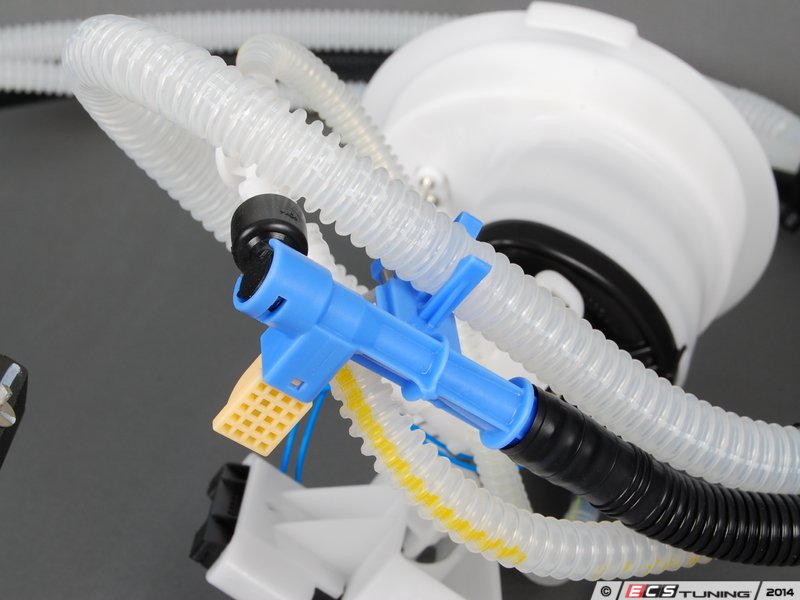 Genuine BMW - 16112283495 - E9X M3 Fuel Pump/Fuel Filter - transfer ...