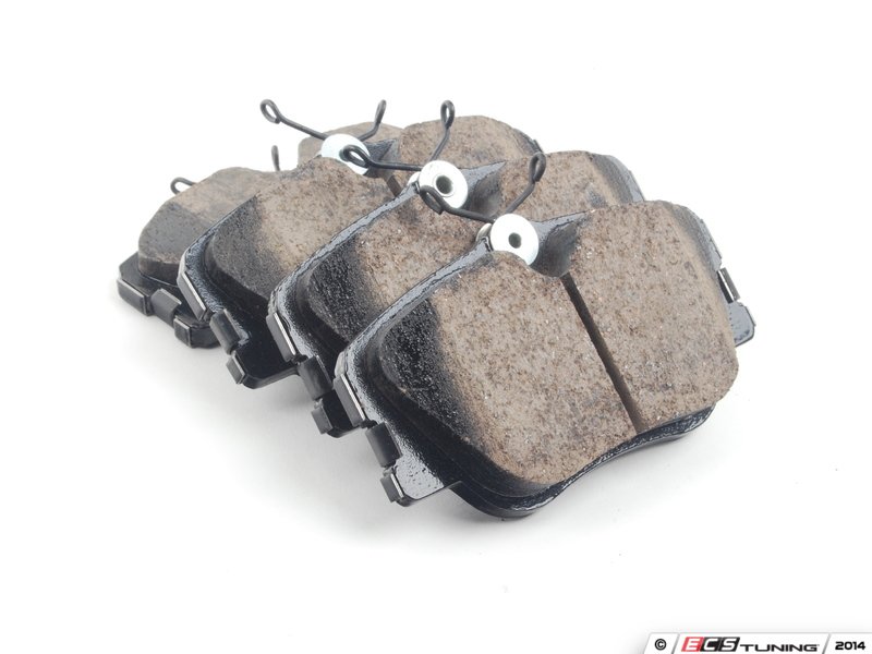 Akebono - EUR423 - Front Euro Ceramic Brake Pad Set