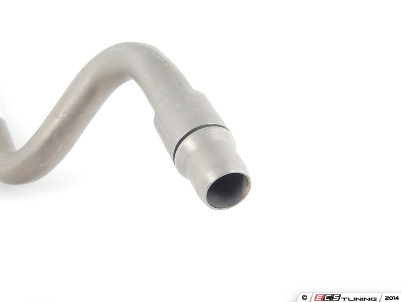 Genuine BMW - 17227578061 - Engine Oil Cooler Line - Inlet (17-22-7-578 ...