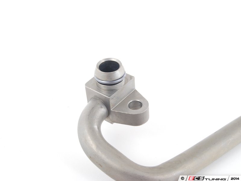 Genuine BMW - 17227578061 - Engine Oil Cooler Line - Inlet (17-22-7-578 ...