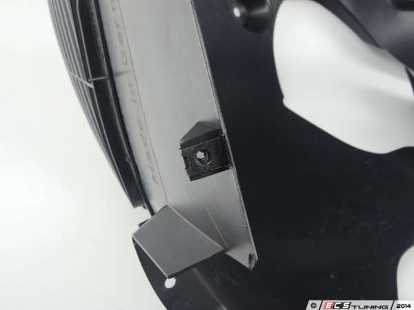 Genuine Porsche - 95550496105 - WHEEL-HOUSING LINER