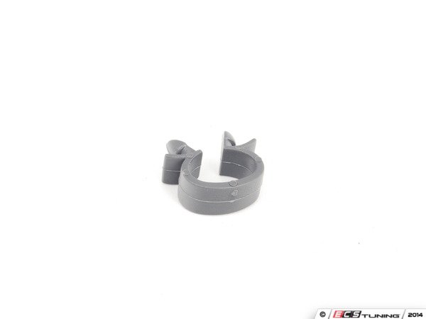 Genuine Mercedes Benz - 0009956044 - CLAMP - (NO LONGER AVAILABLE)