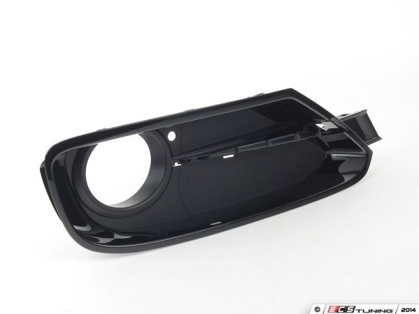 Genuine BMW - 51117300738 - Bumper Grille - Right (51-11-7-300-738)