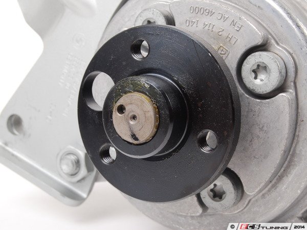 Genuine BMW - 32416776837 - Power Steering Pump (32-41-6-776-837)