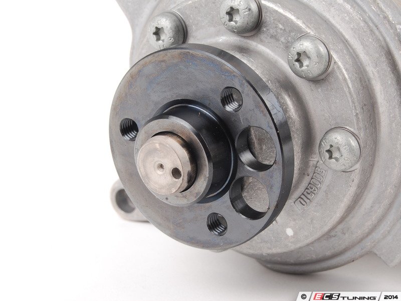 Genuine BMW - 32416776186 - Power steering pump -lFR 540 (32-41-6-776-186)