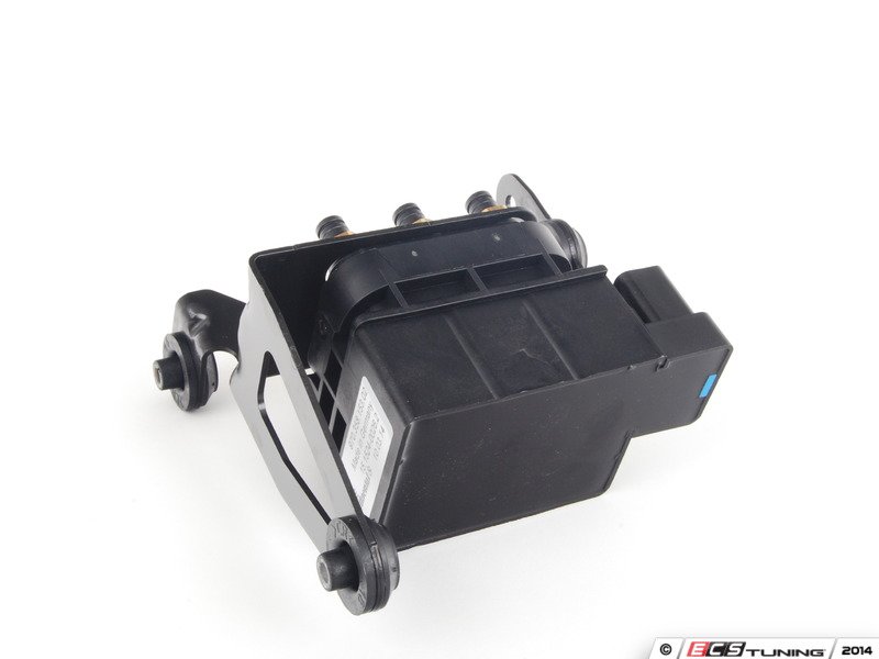 Genuine Porsche - 97035815302 - Valve Block