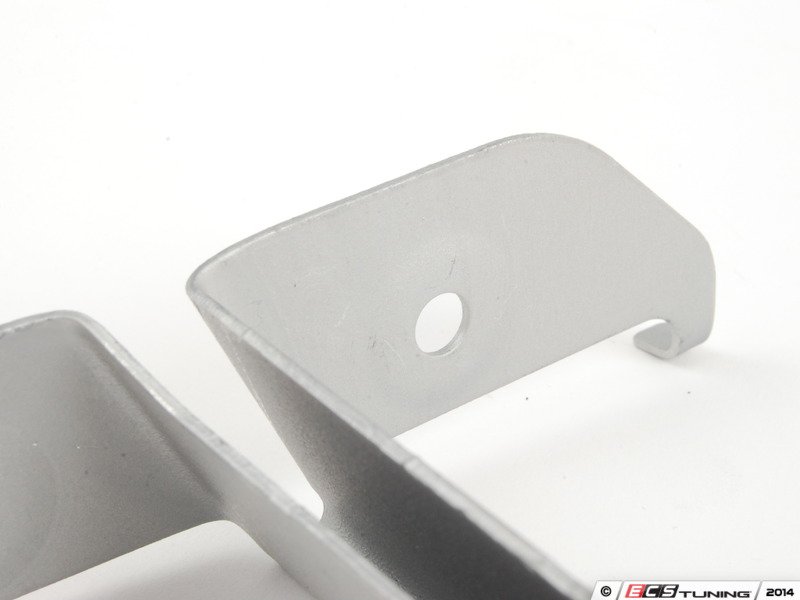 Genuine Mercedes Benz - 2045241340 - BRACKET