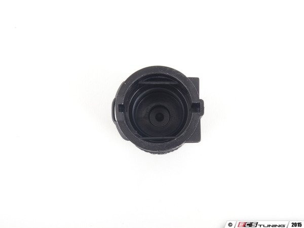 Genuine Volkswagen Audi - 4D0133335 - coolant sealing cap (4D0 133 335)