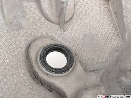 Genuine BMW - 11127548274 - Valve Cover (11-12-7-548-274)