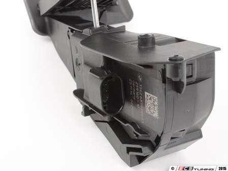 Genuine BMW - 35406889822 - Accelerator Module With Pedal (35-40-6-889-822)