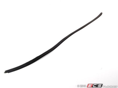 Genuine BMW - 51318146233 - rear window moulding (51-31-8-146-233)